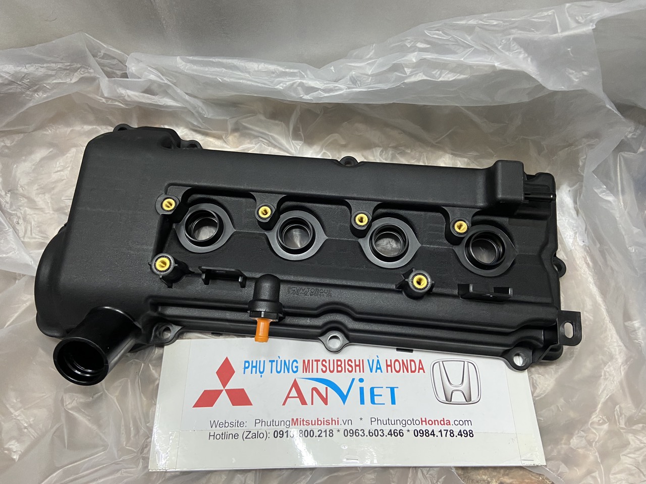 Nắp đậy dàn cò, Nắp che mặt máy, mặt quy lát xe Mitsubishi Xpander và Xpander Cross